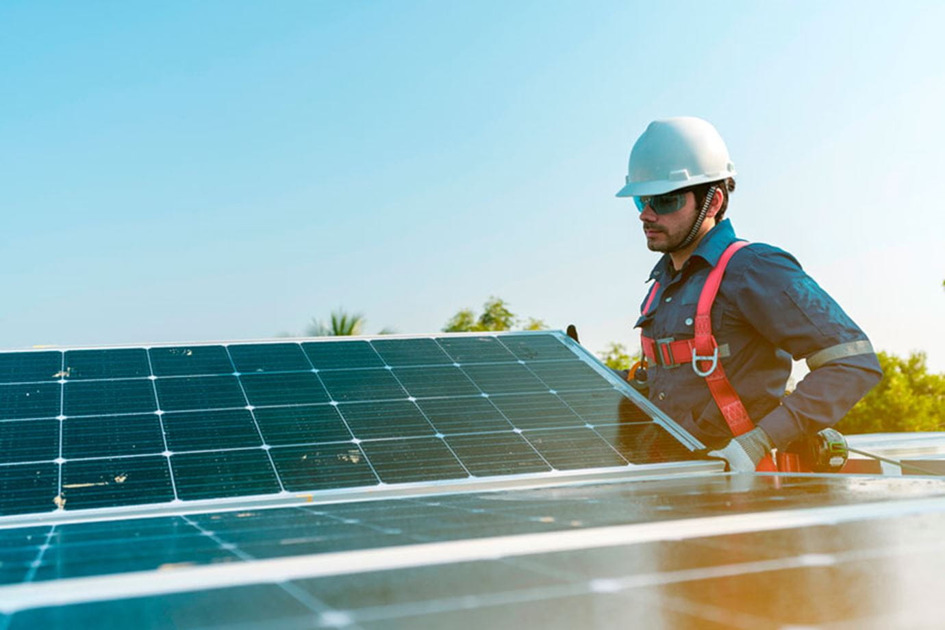 Como ahorrar con una placa solar: claves principales actualmente ...